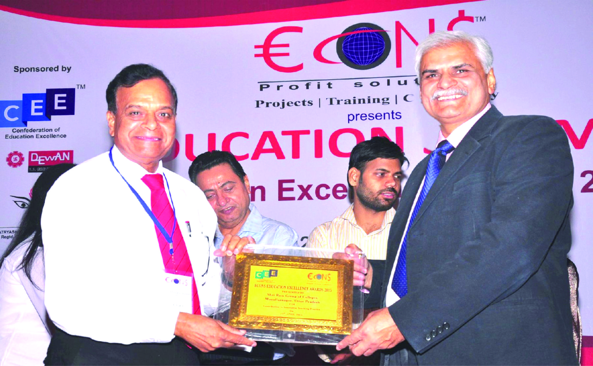 Dr.S C Kulshreshtha,Founder Chairman,SRGC getting "Best Education ...